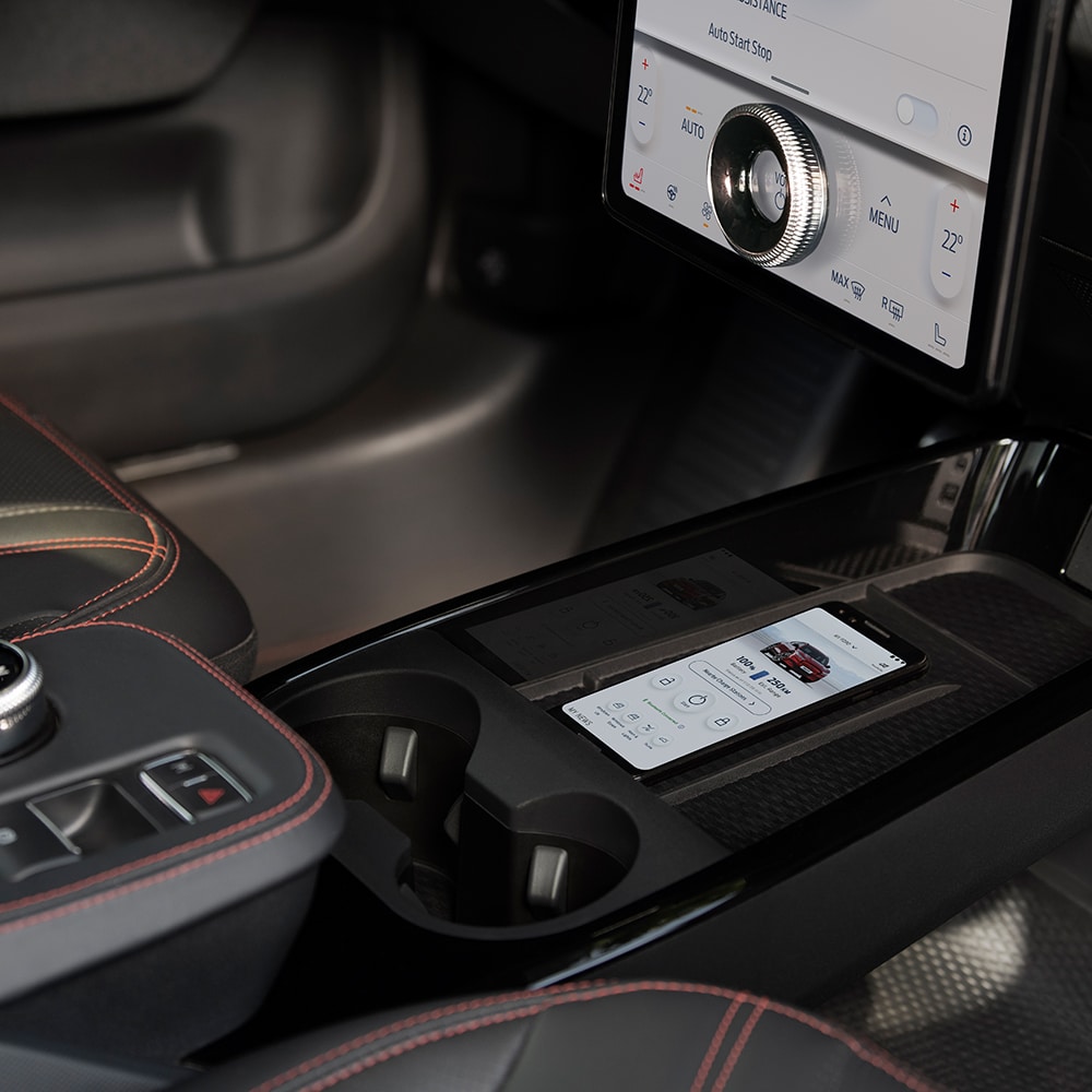 Ford Mustang Mach-E - plně elektrické SUV | Ford CZ