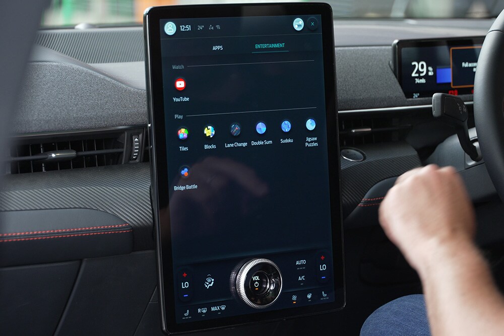 Ford Mustang Mach-E - plně elektrické SUV | Ford CZ